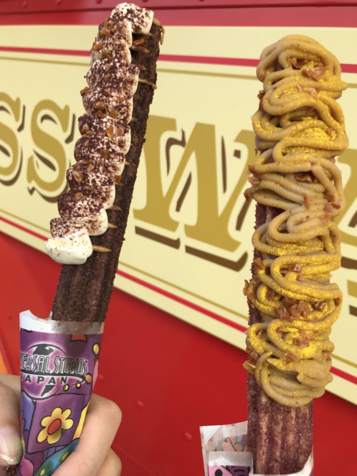 ドルチェ・チュリトス ～ティラミス～（写真左）| キャステル | CASTEL ディズニー情報