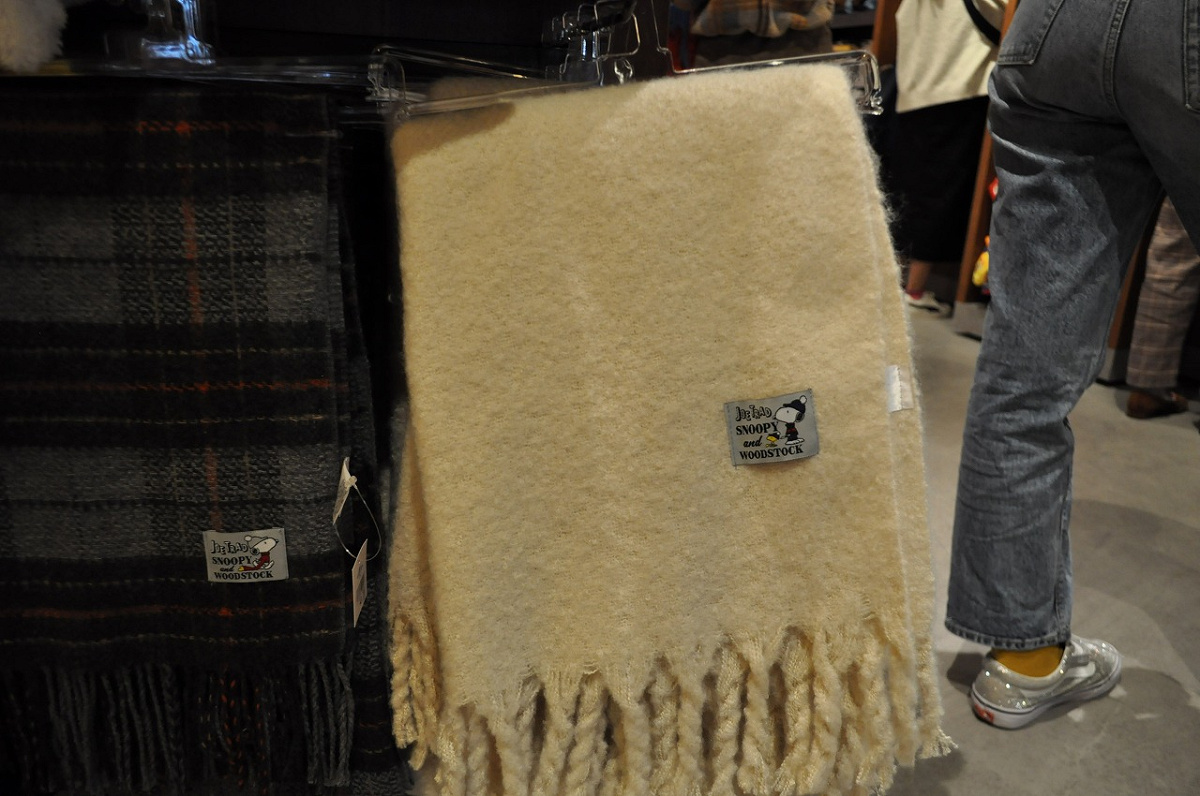 Joe Tradのストール| キャステル | CASTEL ディズニー情報